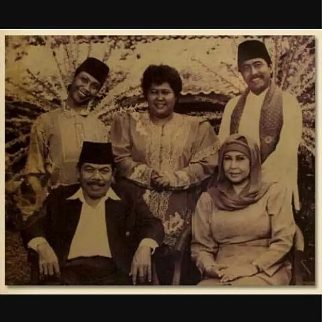 7 Potret Lawas Mandra, Foto Pernikahannya Sederhana - Hot Liputan6.com