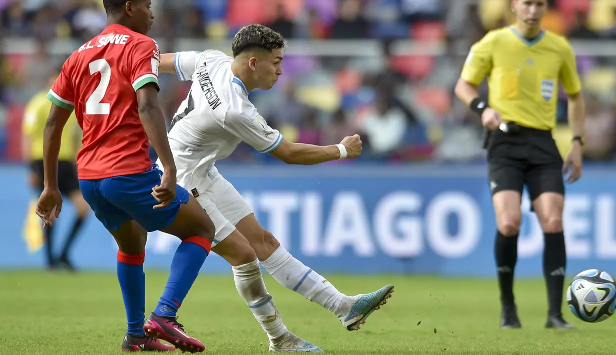 Foto: Gol Jarak Jauh Anderson Duarte Bawa Uruguay Menangkan Laga 10 Vs ...
