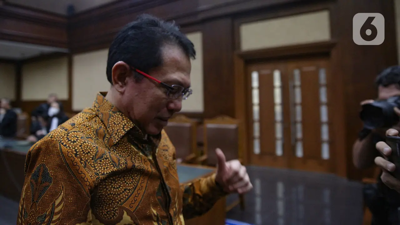 Terungkap, Foto Kemesraan Sekretaris MA Hasbi Hasan Bersama Windy Idol ...