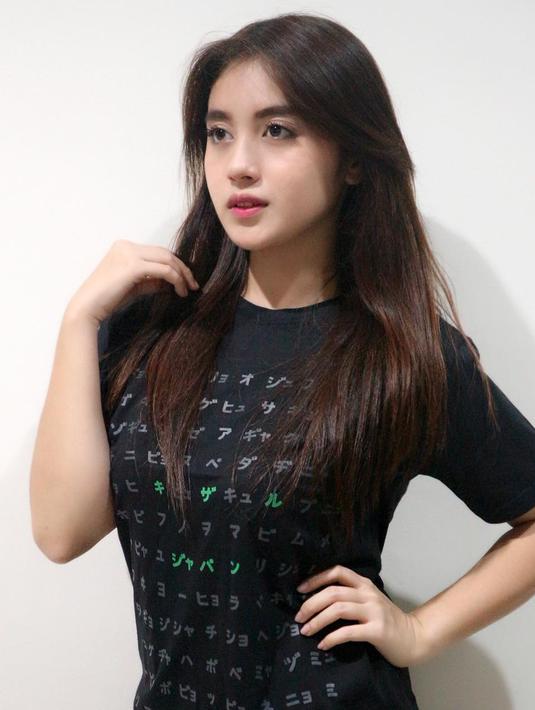 Kenakan Hijab, Nabilah Ayu Banjir Pujian - Photo Fimela.com