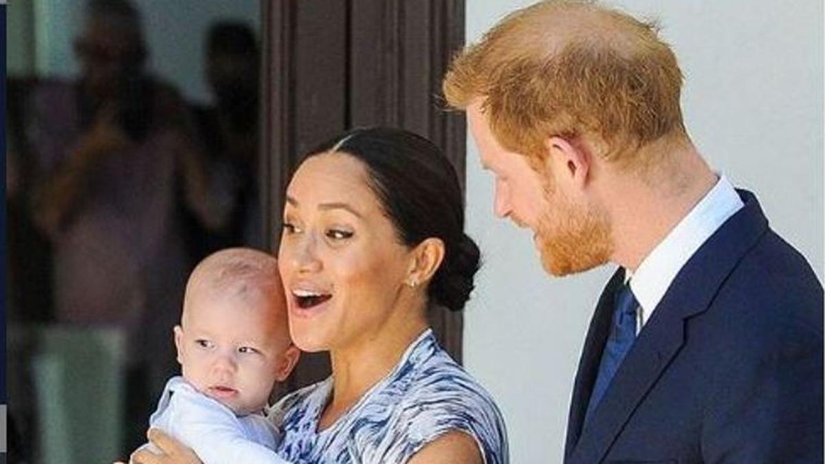 Meghan Markle dan Pangeran Harry Tunjukkan Sosok Archie dengan Rambut ...