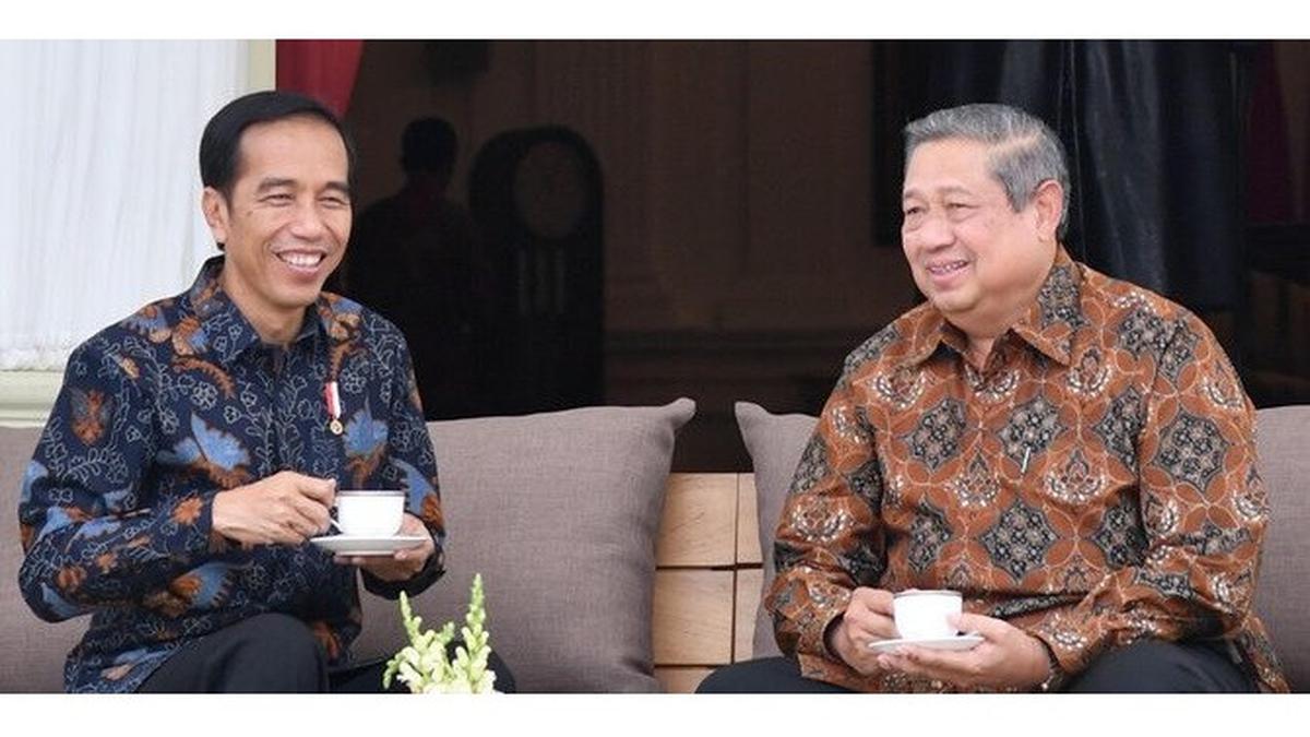Potret 7 Presiden Indonesia Kenakan Baju Batik, dari Soekarno Hingga Jokowi