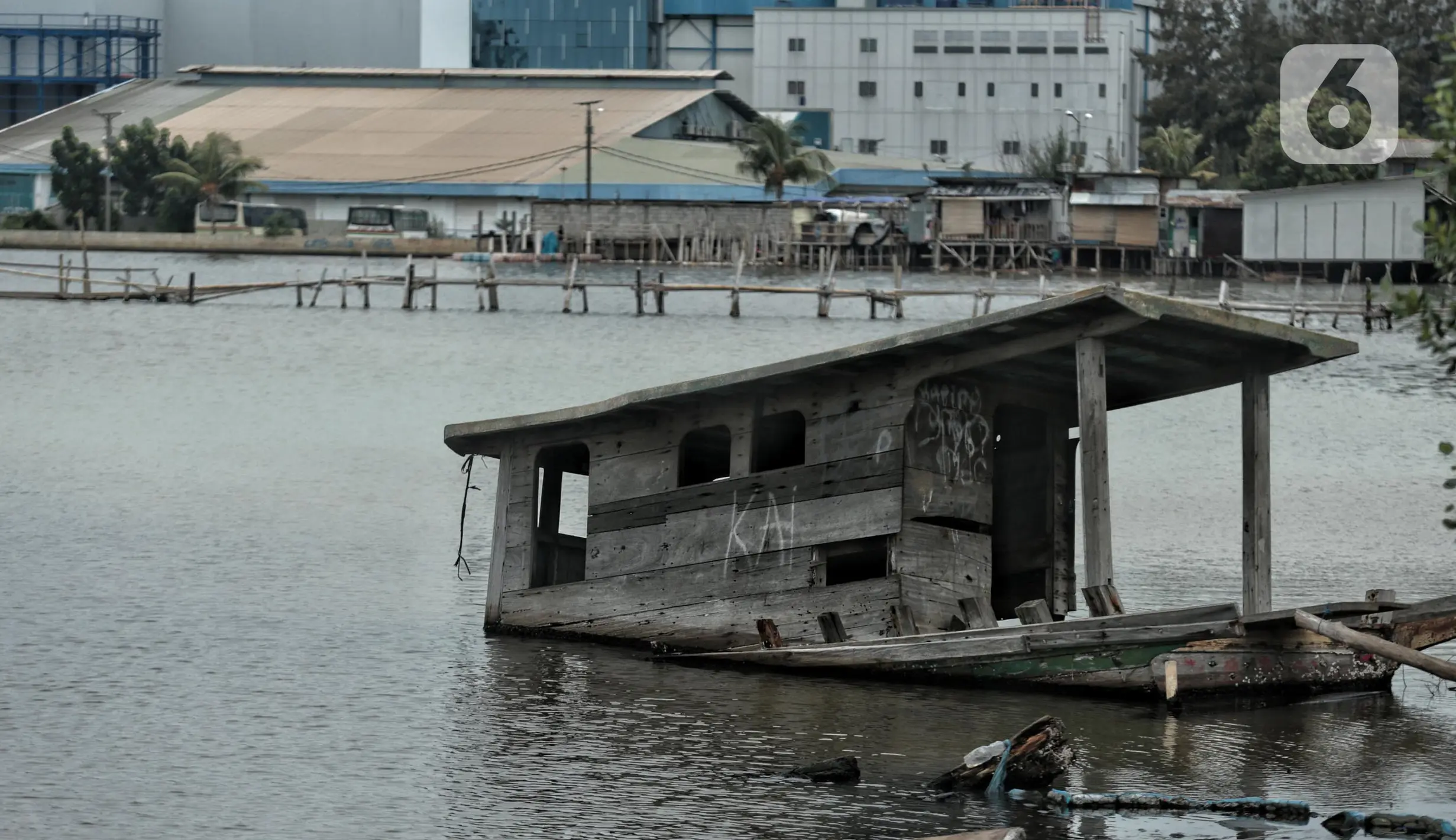 Waspada Banjir Rob di Pesisir Jakarta hingga Akhir Tahun - Foto Liputan6.com
