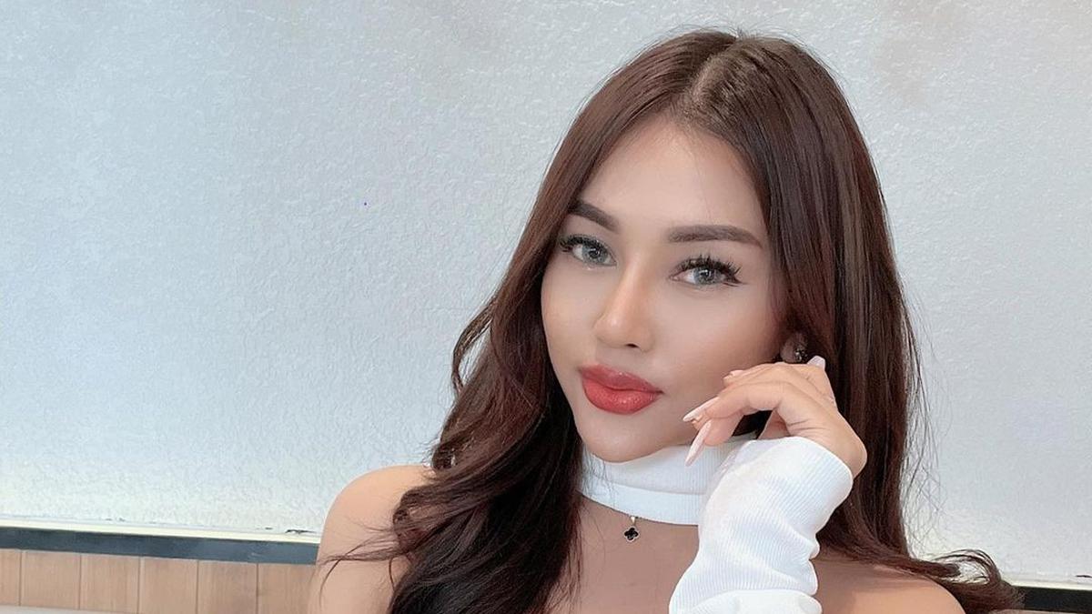 Akan Debut Solo, Penyanyi Resty Novita Segera Rilis Single Baru - ShowBiz Liputan6.com