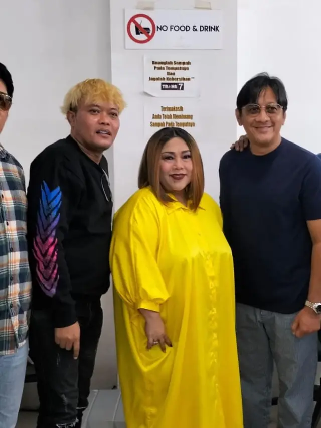 7 Potret Perintis OVJ Reuni Dadakan di Emperan, Nunung Bikin Pangling ...