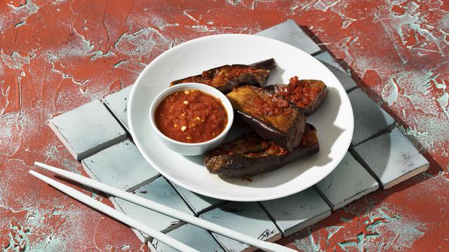 Resep Sambal Terong Ikan Asin ala Warung Padang yang Pedas Gurih