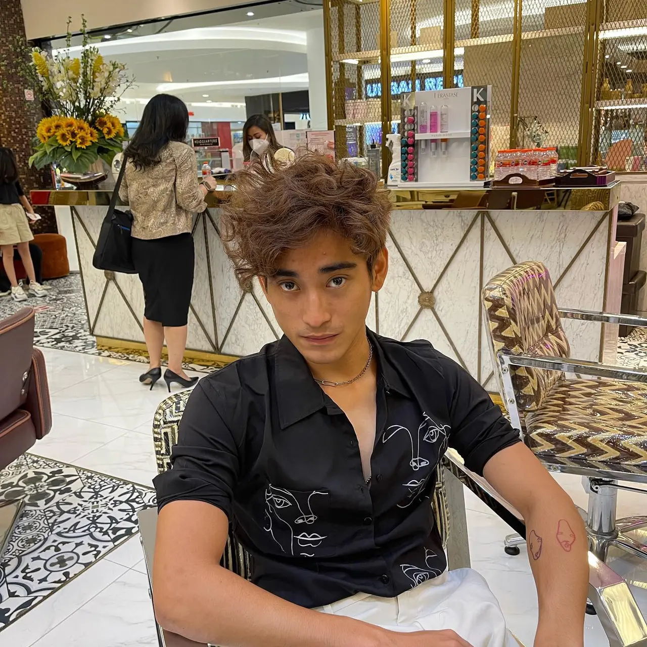 Totalitas Demi Peran, Ini 6 Potret Gaya Rambut Bio One yang Tetap Keren - Hot Liputan6.com