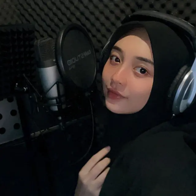 6 Potret Terbaru Ega Noviantika DA, Umumkan Hamil Anak Ketiga di Usia ...