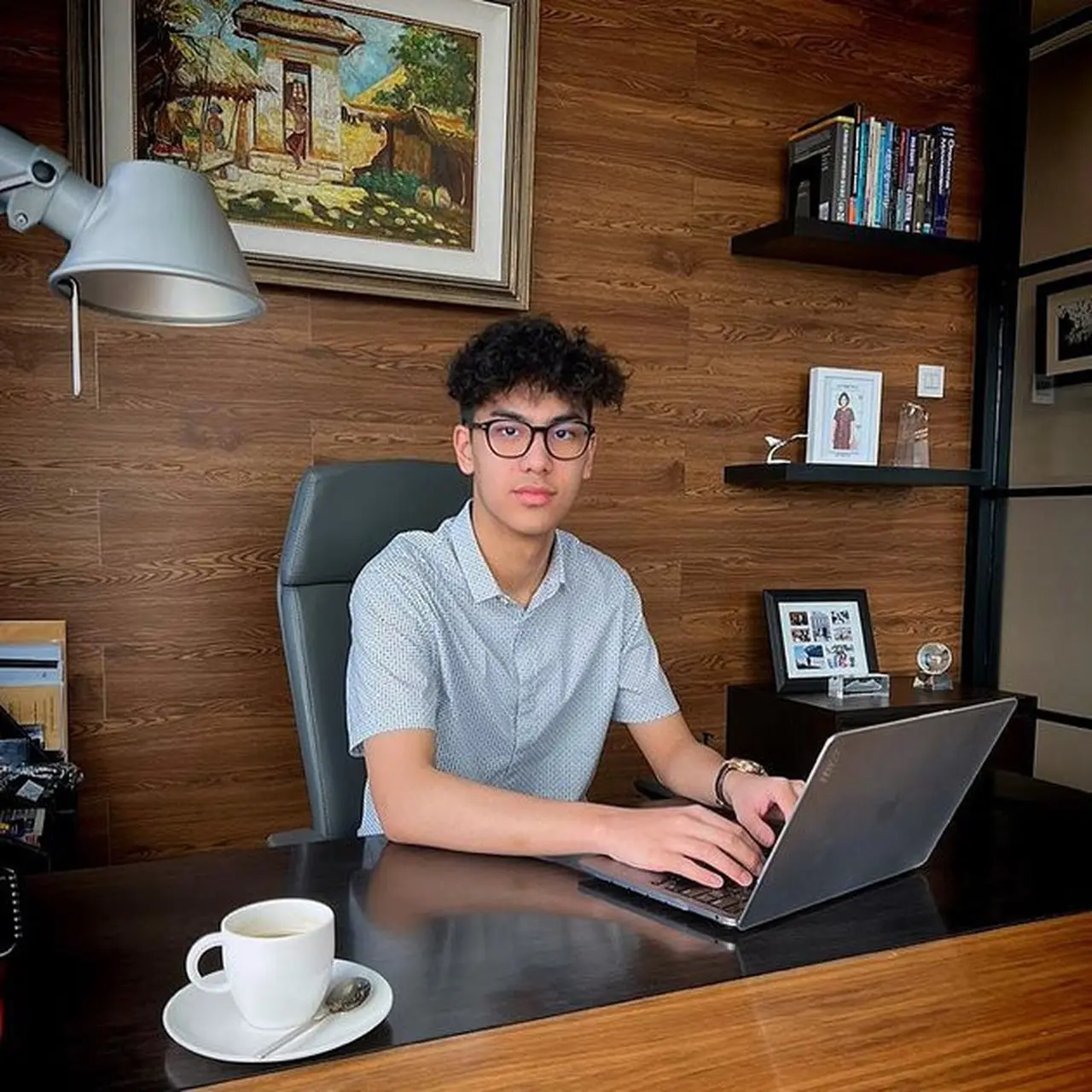 6 Potret Terbaru Khayru Putra Gunawan Sudrajat, Lulus SMA Sudah Belajar ...