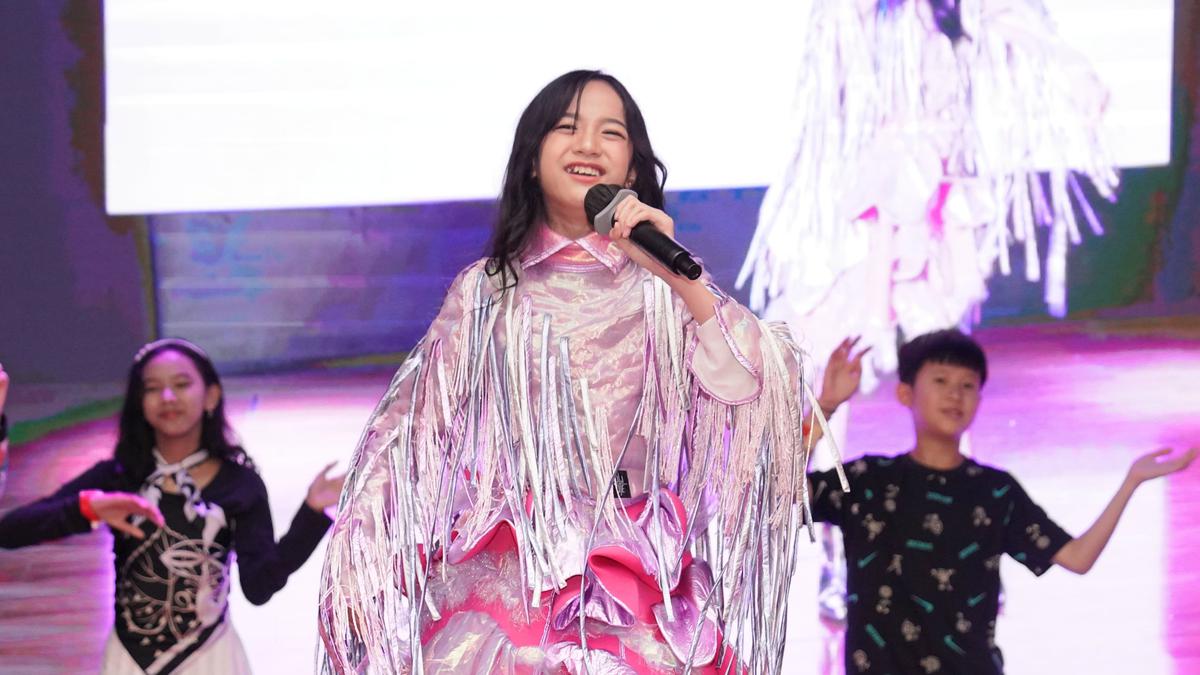 Evolette Alexandra Rilis Single Anyar Sebelum Tampil di Music ...