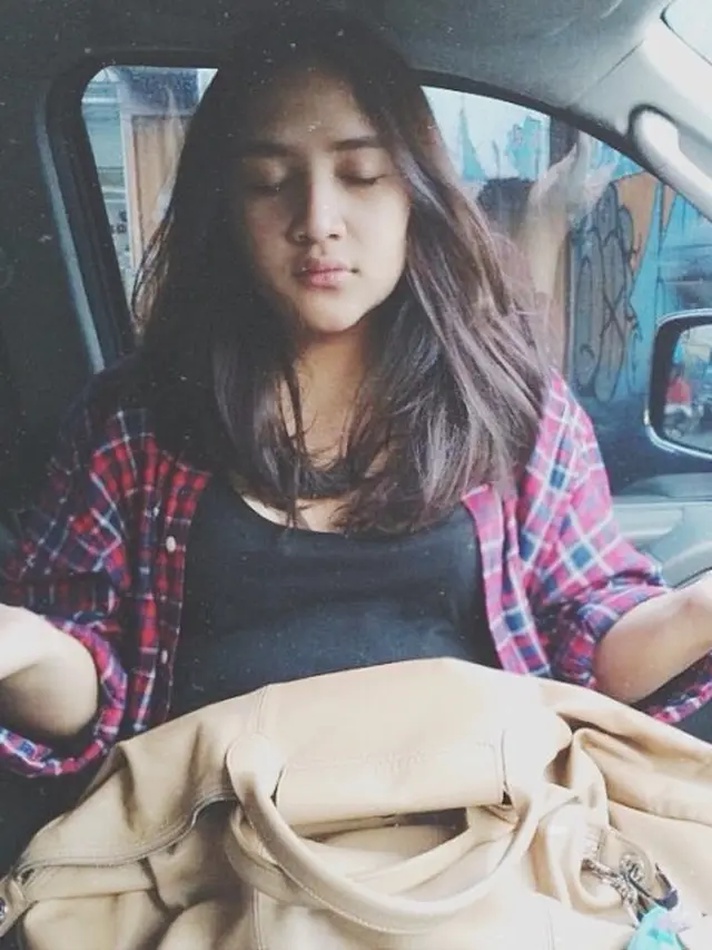 6 Potret Chika Bagaskara, Anak Sambung Ira Wibobo yang Memesona - Hot ...