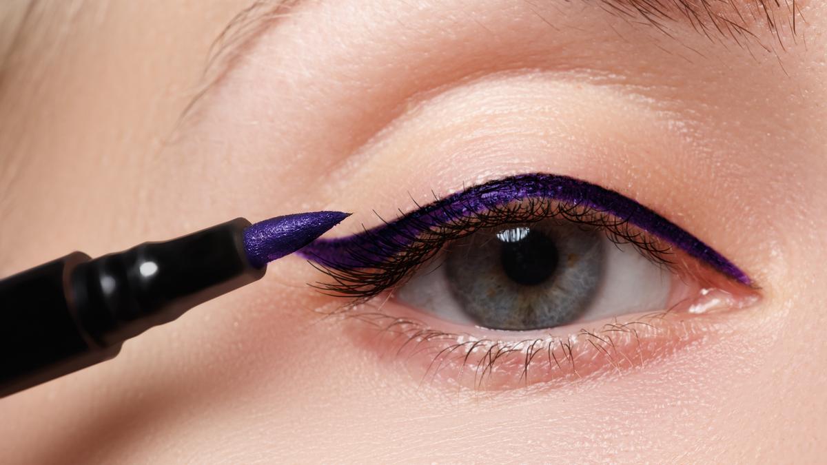 Masih Pemula? Ini 5 Trik Cara Memakai Eyeliner