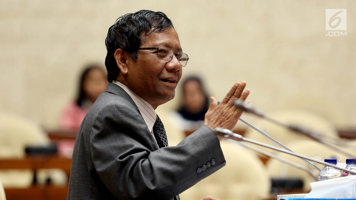 Mahfud MD: Pelaporan Meme Setya Novanto Pengalihan Isu - News Liputan6.com