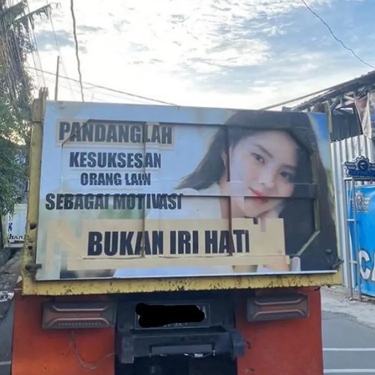 Tulisan Receh di Truk Ini Sukses Hilangkan Bete di Kemacetan, Ada yang ...