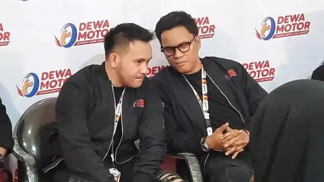 Arief Muhammad Buka Bengkel Murah Bareng Suami Jenita Janet - ShowBiz Liputan6.com
