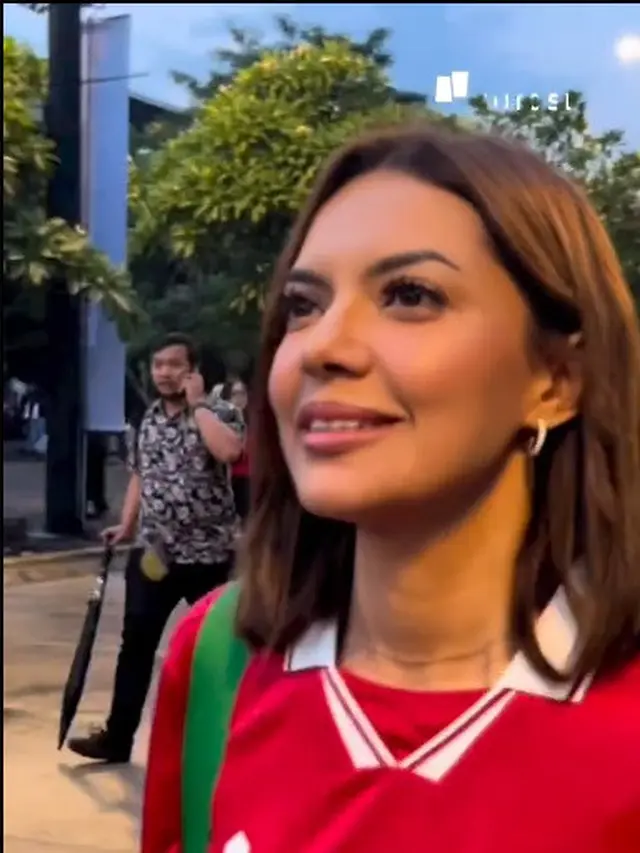 12 Gaya Artis Nonton Laga Indonesia VS Argentina di GBK, Ada BCL hingga ...