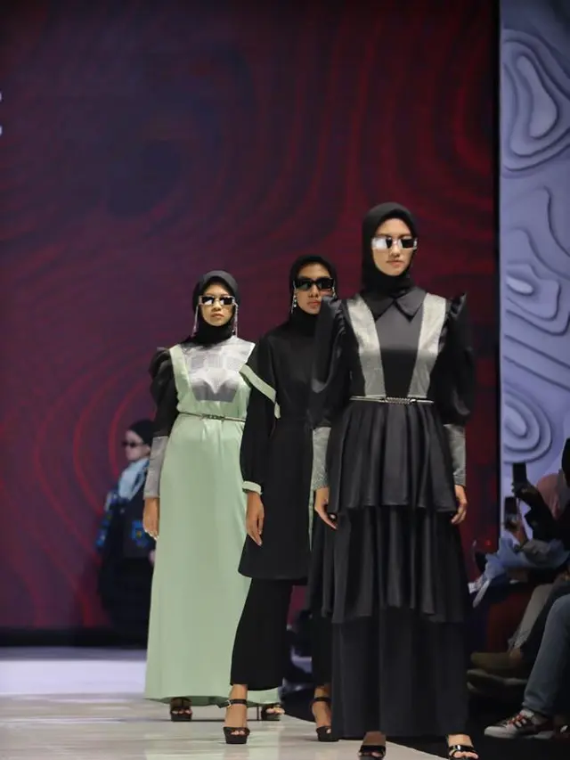 Chaera Lee Perkenalkan Hana di Malang Fashion Week 2022 - ShowBiz ...