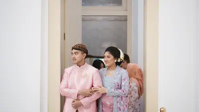 Beda Caption Instagram Erina Gudono dan Kaesang Unggah Bareng Foto 'Prewedding' - Regional ...