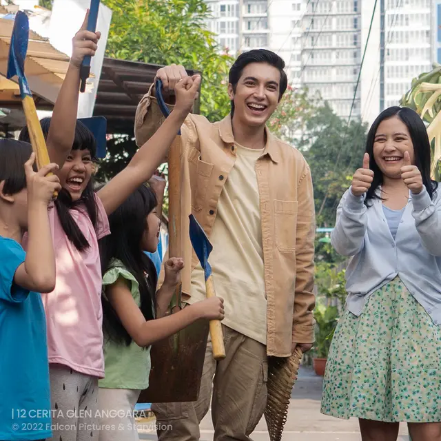 Resensi Film 12 Cerita Glen Anggara: Warna-warni Dunia Remaja Sempalan ...
