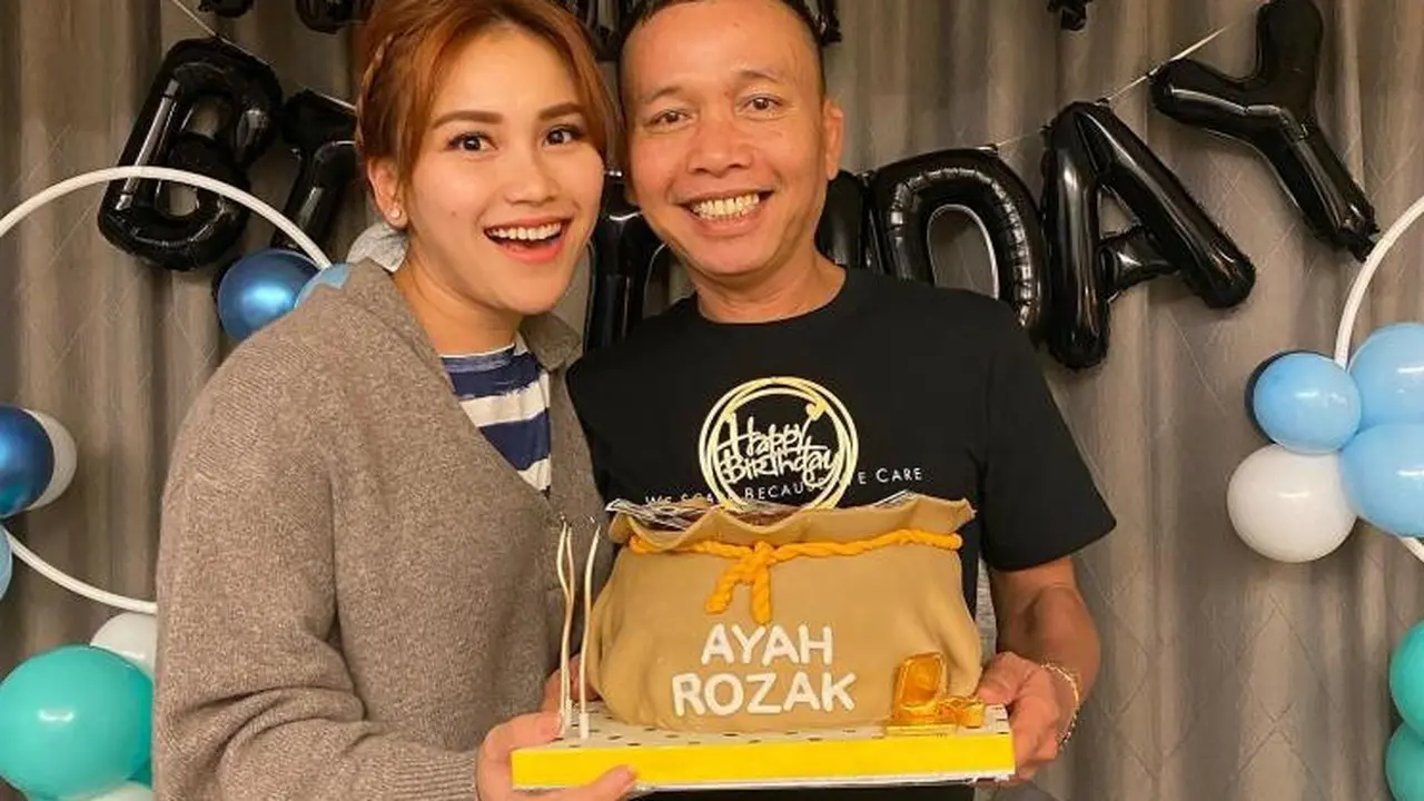 Potret Ayah Ojak yang Berulang Tahun, Sosok Ayah Ayu Ting Ting yang Family Man Banget ...