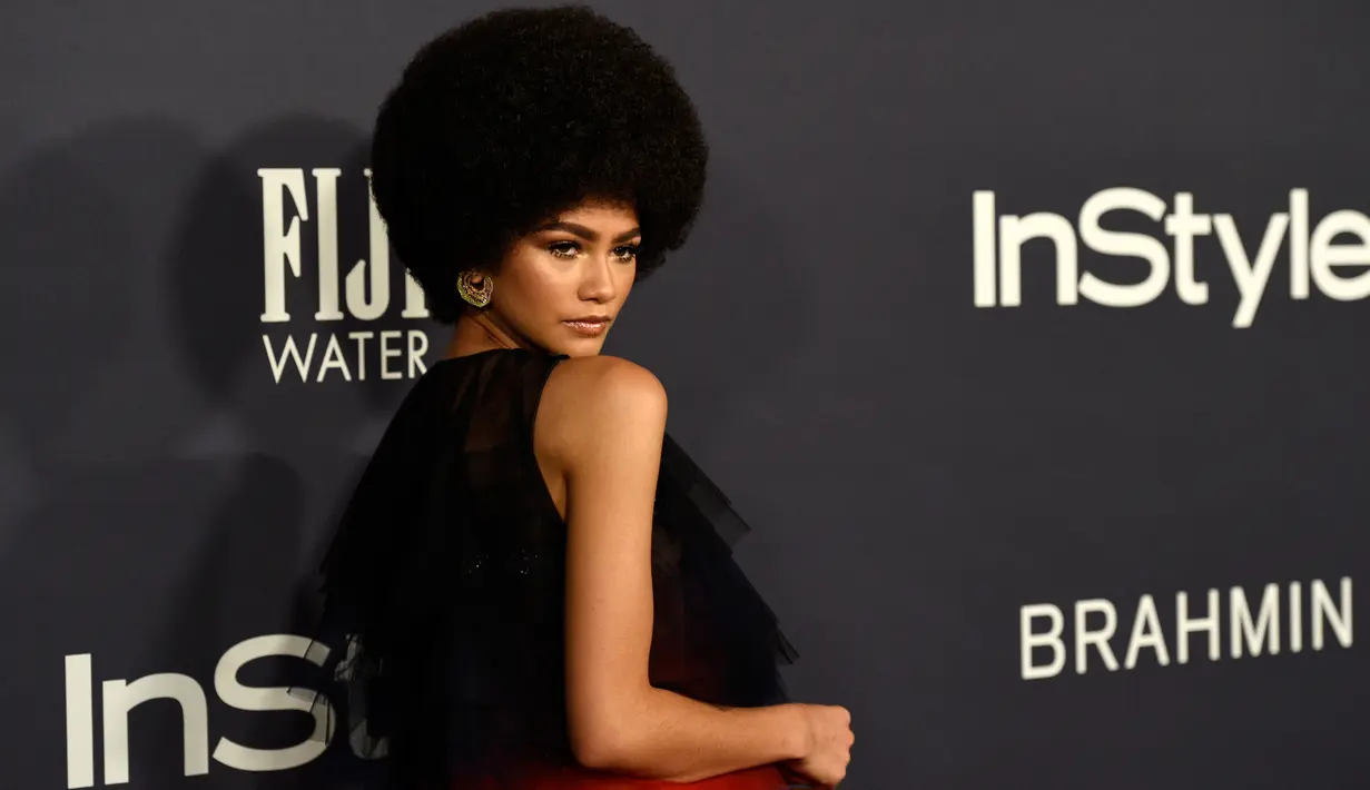PHOTO: Tampil Kribo, Rambut Zendaya Curi Perhatian - Foto Liputan6.com