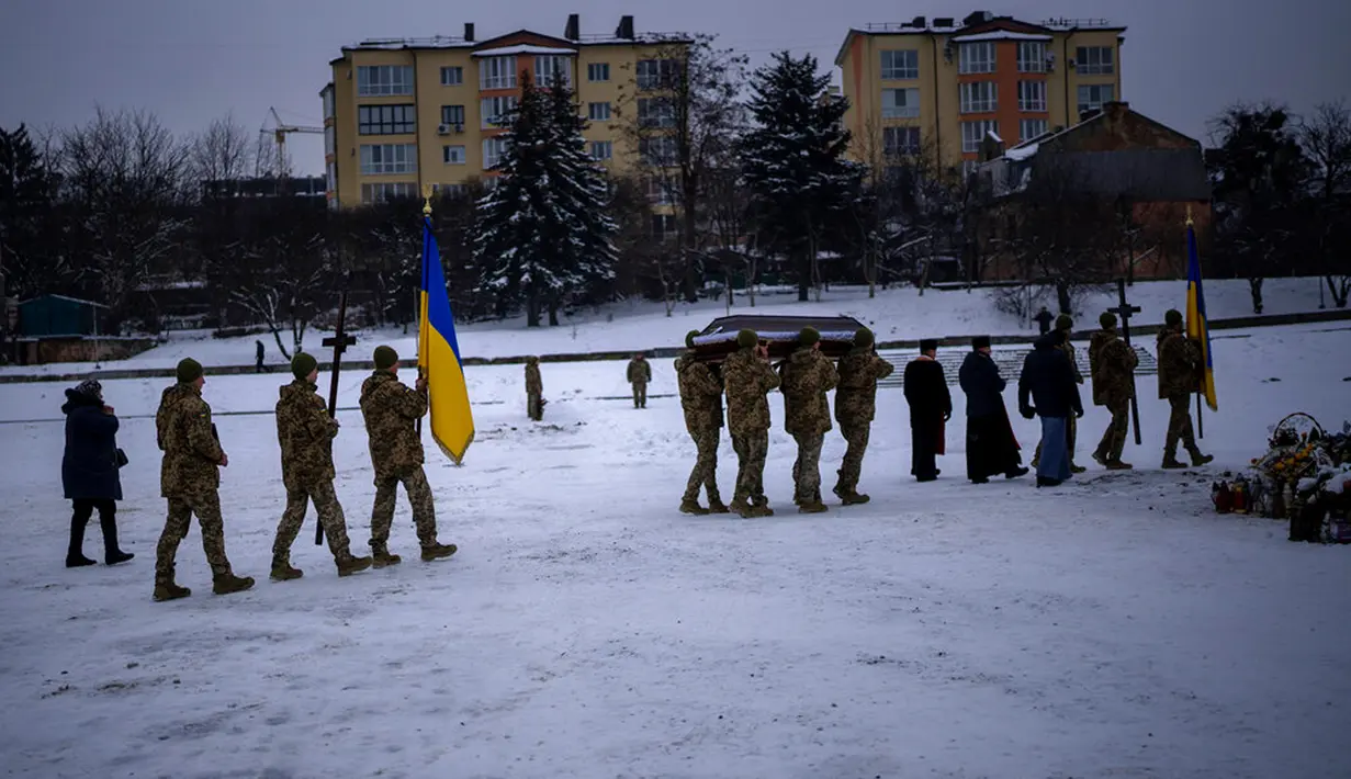 Isak Tangis Lepas Kepergian Tentara Ukraina yang Gugur di Medan Tempur ...