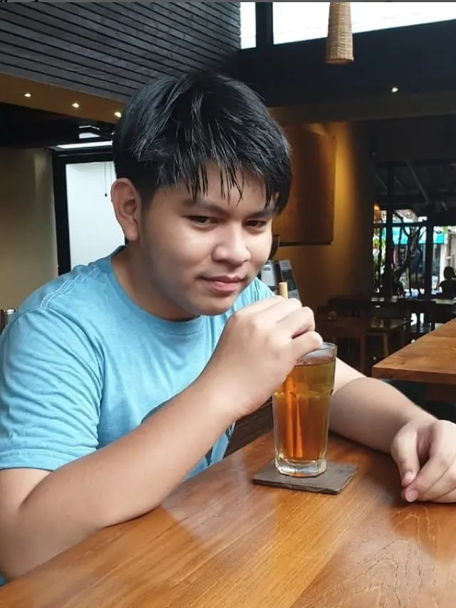 7 Potret Jeremy Cornelius Putra Novita Angie yang Mulai Sibuk Kuliah ...