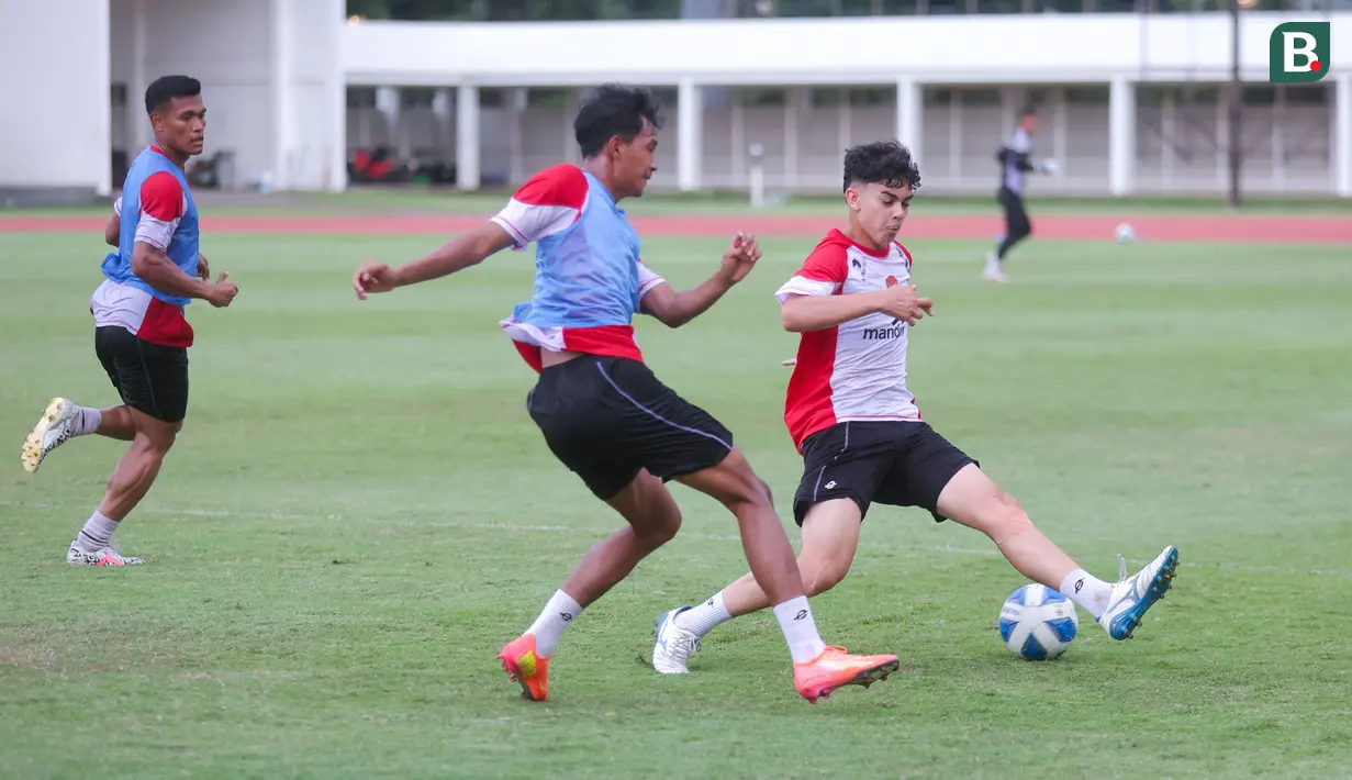 Foto: Kompaknya Baker Bersaudara Saat Sesi Latihan Timnas Indonesia U ...