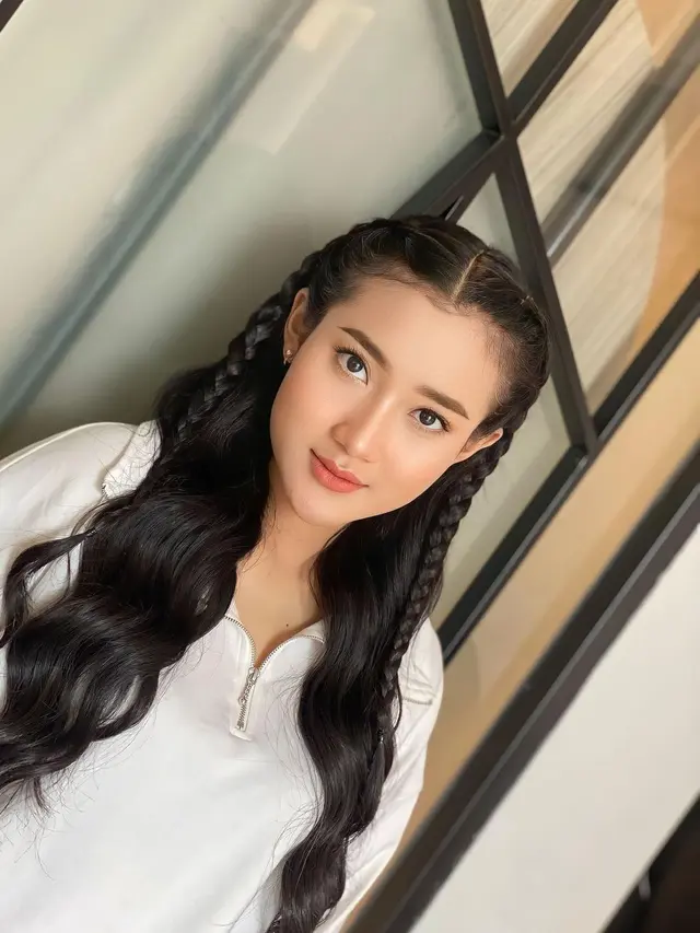 Profil Yeni Inka, Pedangdut Cantik yang Menikah Dengan Anggota Polisi ...