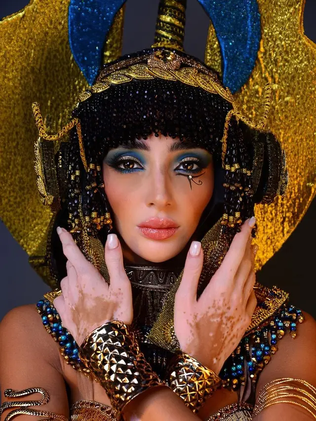 Sosok Logina Salah, Miss Universe Mesir 2024 yang Jadi Sorotan - Hot ...