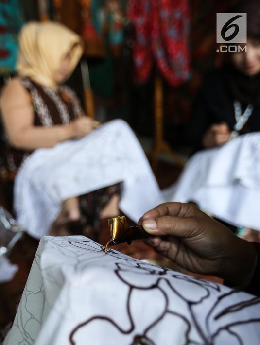 FOTO: Jejak Budaya di Balik Motif Batik Khas Tangsel - Foto Liputan6.com