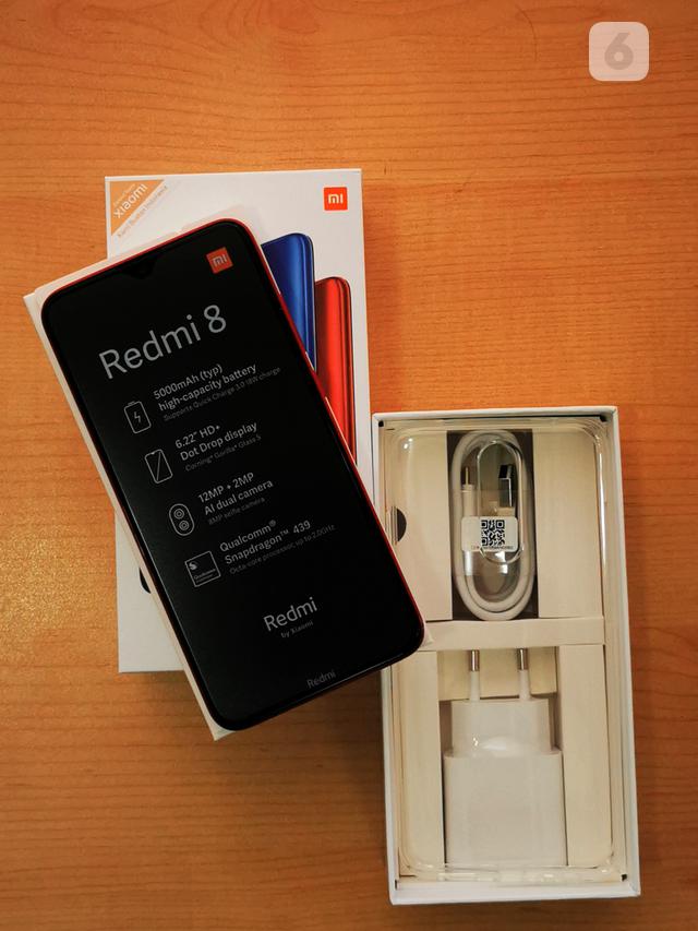 Unboxing Redmi 8, Smartphone Sejutaan dengan Baterai 5000mAH dan USB ...
