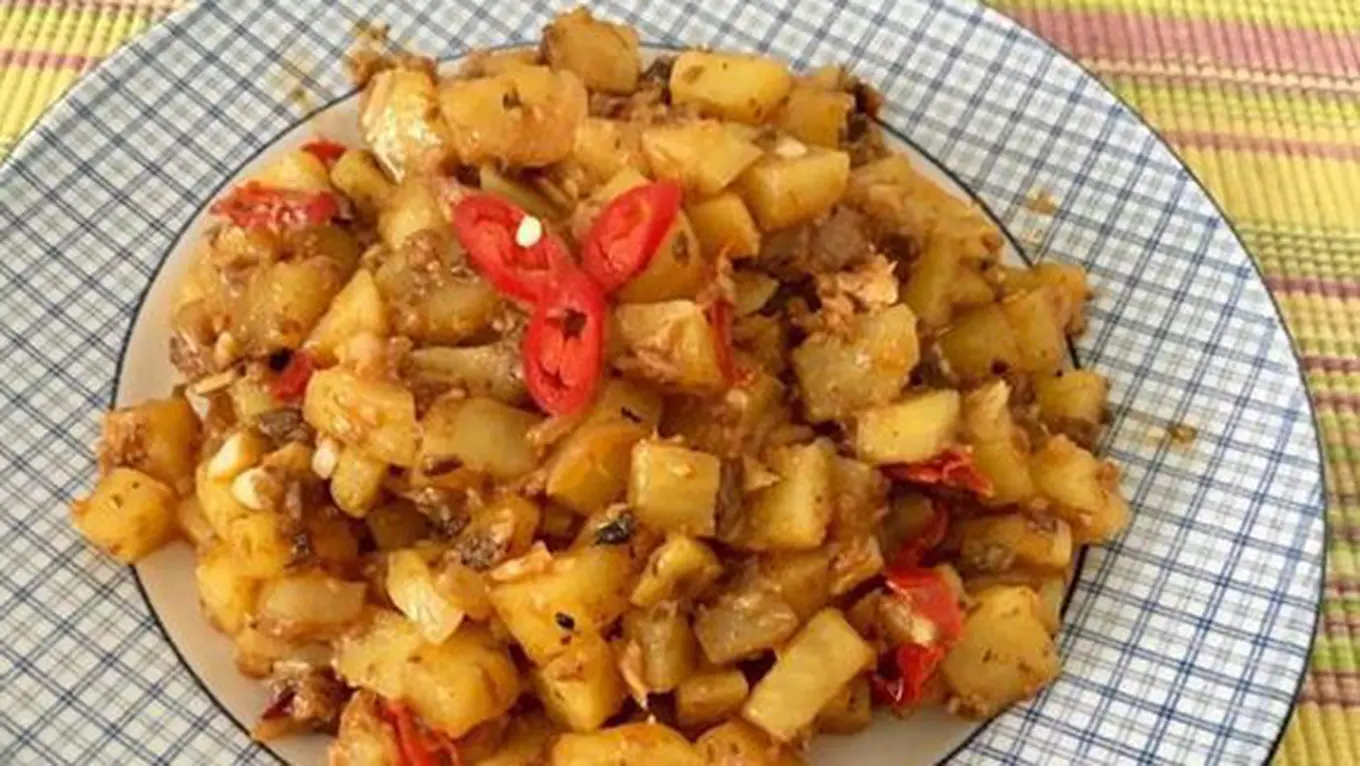 Resep Kreasi Sarden Kentang Pedas, Nikmat!