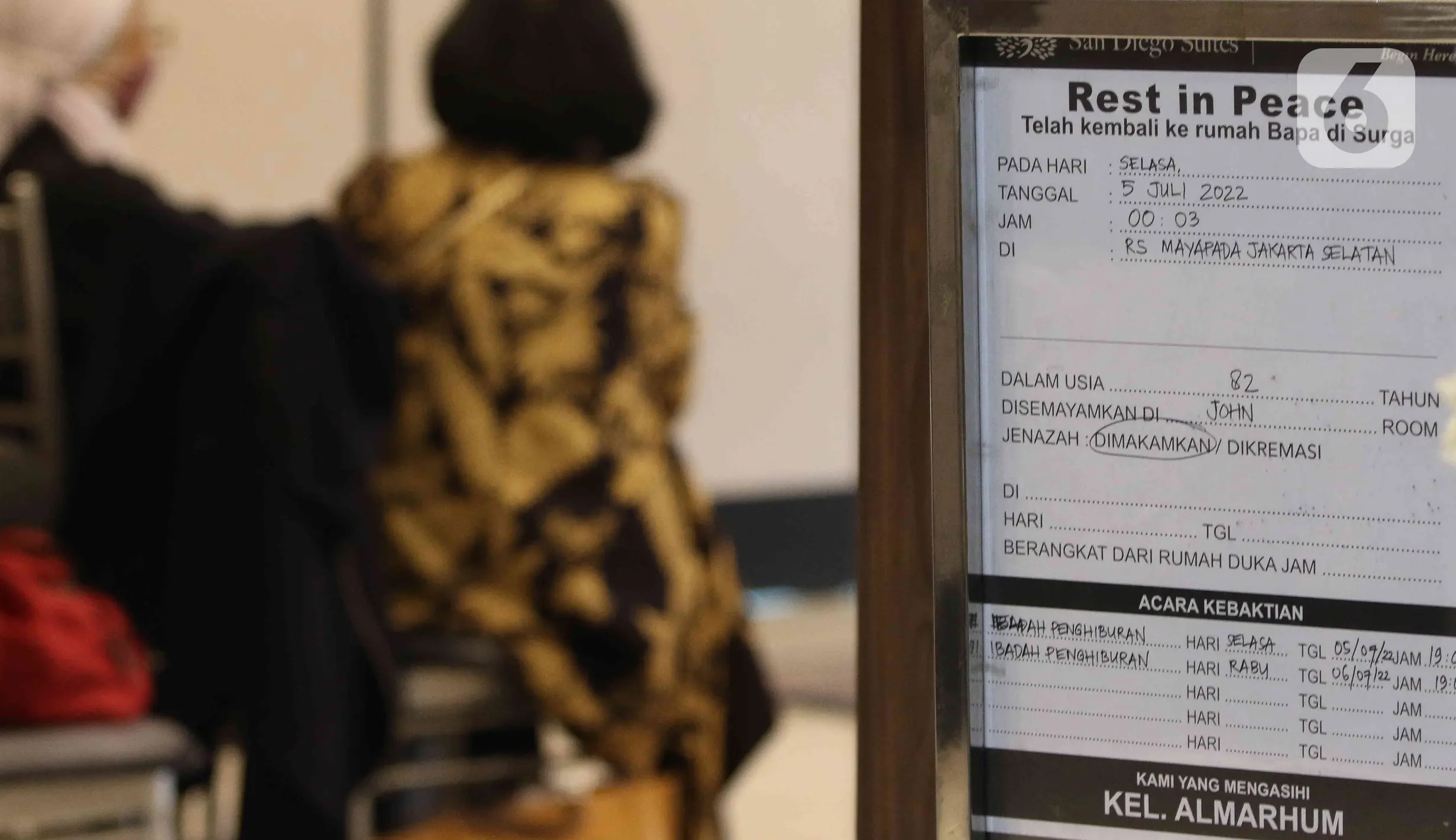 FOTO: Suasana Rumah Duka Penyanyi Legendaris Bob Tutupoly Disemayamkan ...