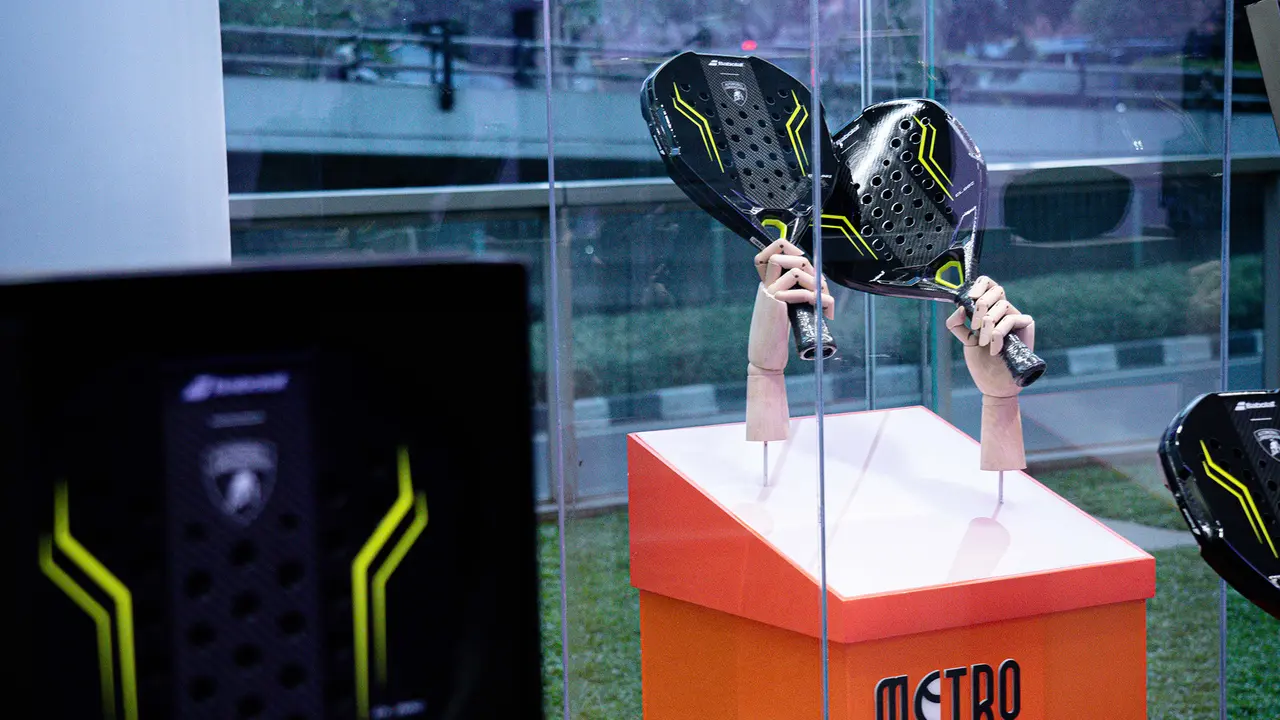 Lamborghini Rambah Padel, Hadirkan Raket Mewah Puluhan Juta
