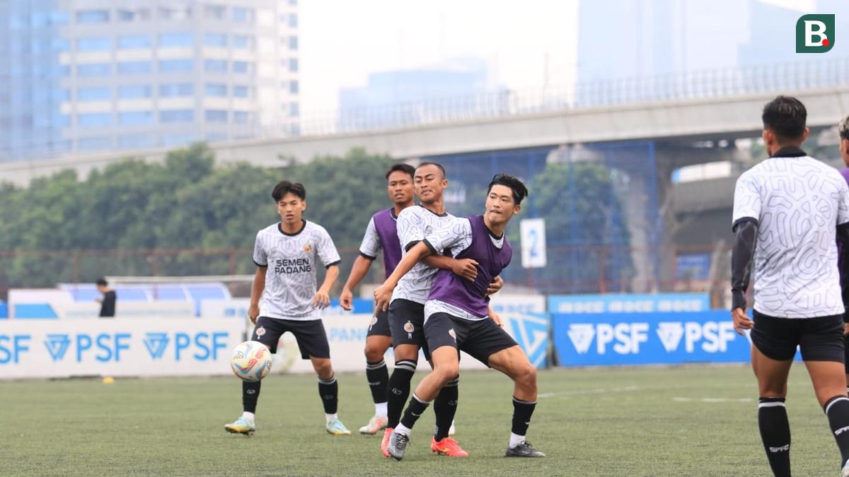 Semen Padang Gelar TC di Jakarta, Termasuk Mantan Pemain MU Digenjot ...