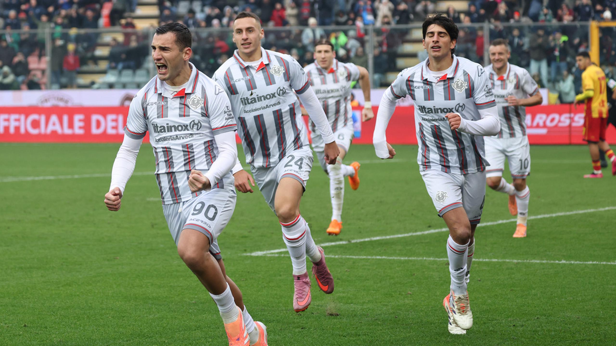 Emil Audero Catat Clean Sheet Lawan Lecce, Cremonese Pepet Klubnya Jay ...