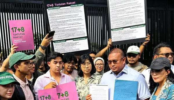 6 Tokoh Penting Film Lebih Dari Selamanya Dibintangi Donny Alamsyah, Shareefa Daanish Jadi Hantu ...