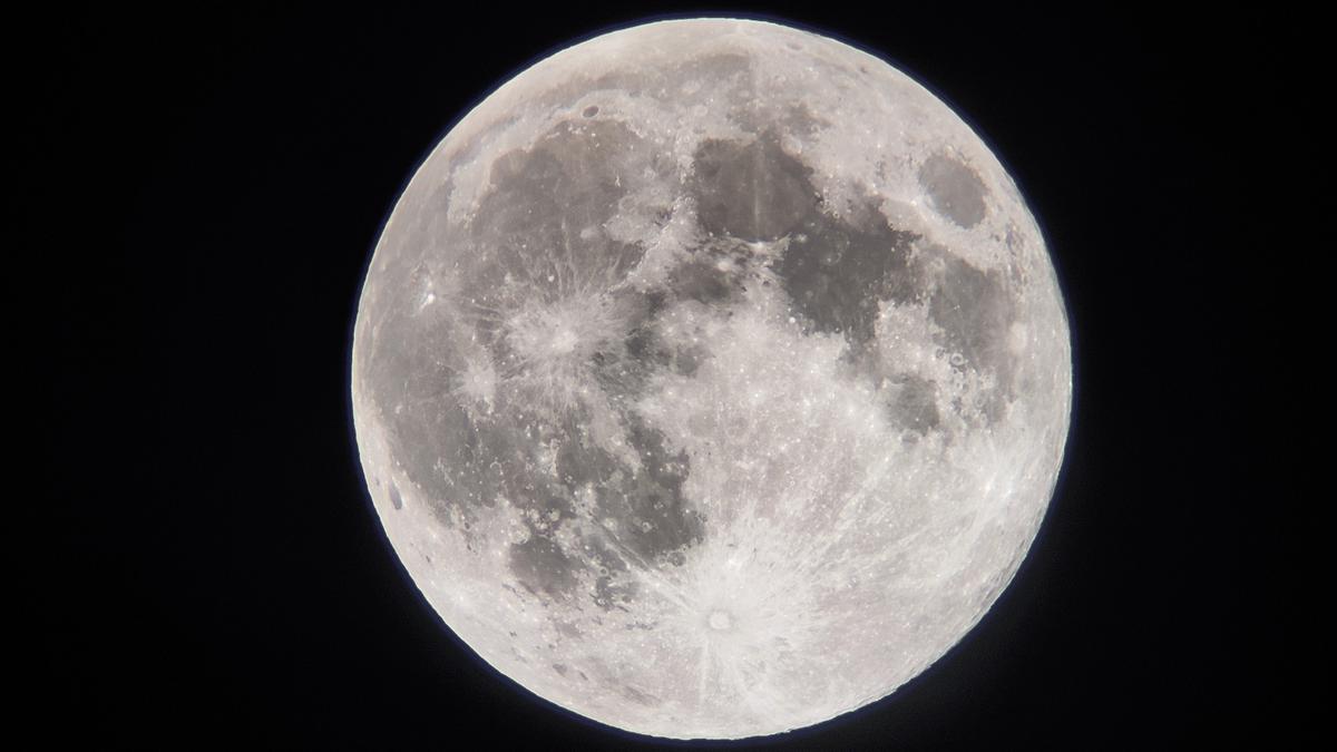 Supermoon Phenomenon 2025: How to See The Brightest Moon of the Year?
