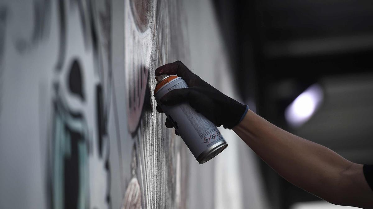 Vandalisme Adalah Tindakan yang Bersifat Merusak, Kenali Penyebab dan ...