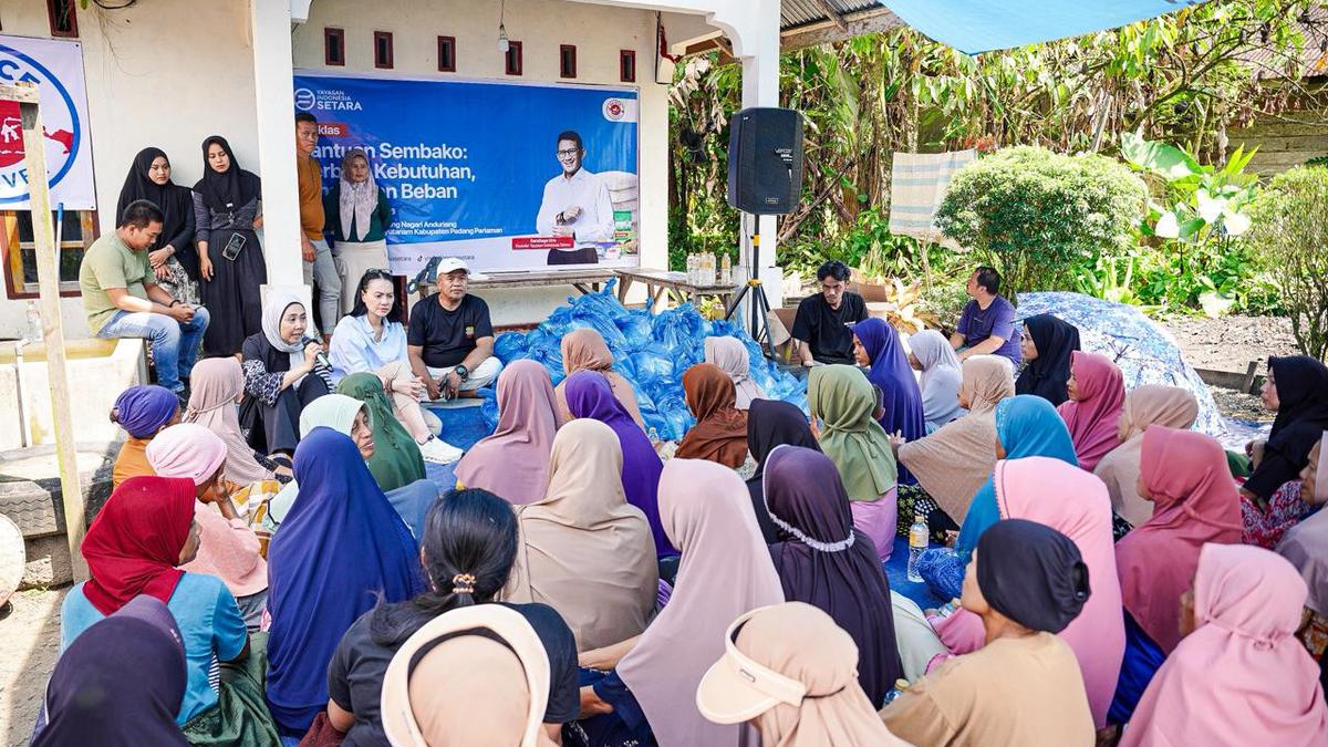 Bantuan Sembako Disalurkan untuk Korban Bencana di Padang Pariaman