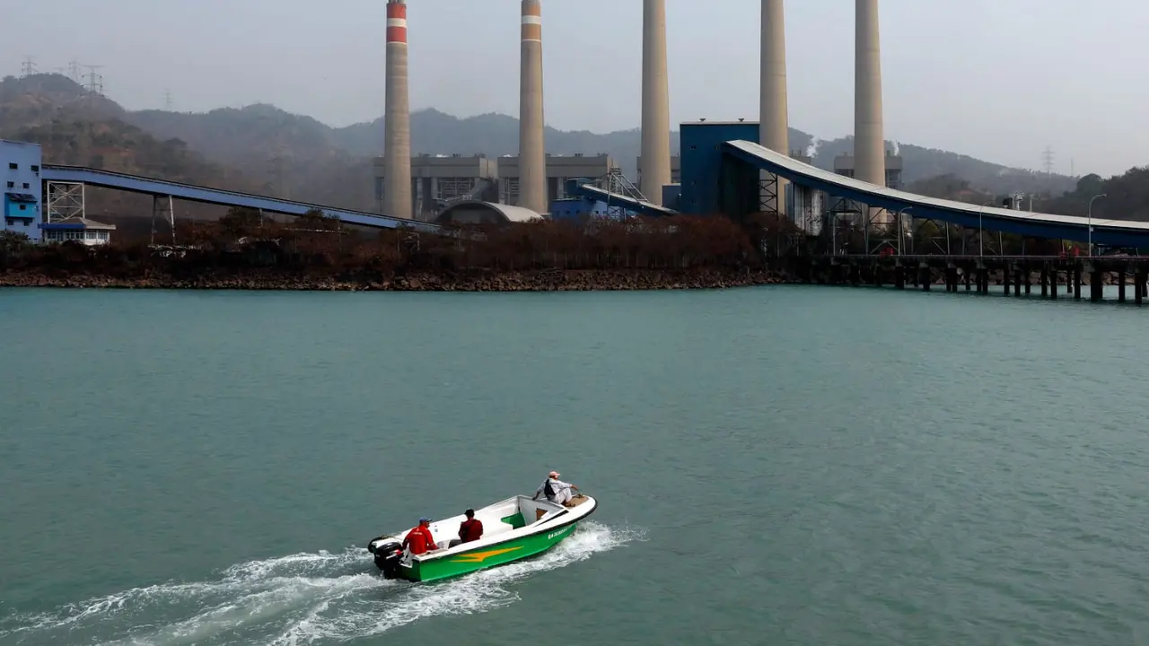 Warga Sekitar PLTU Suralaya Dapat Sambungan Listrik Gratis - Bisnis ...