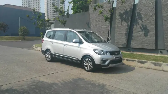 Apa Perbedaan Wuling Confero S dan Hongguang? - Otomotif Liputan6.com