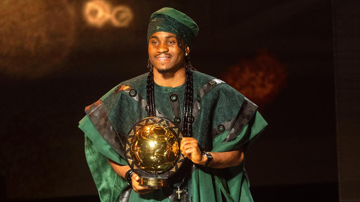 Foto: Ademola Lookman Sabet Penghargaan Pemain Terbaik Afrika 2024 ...