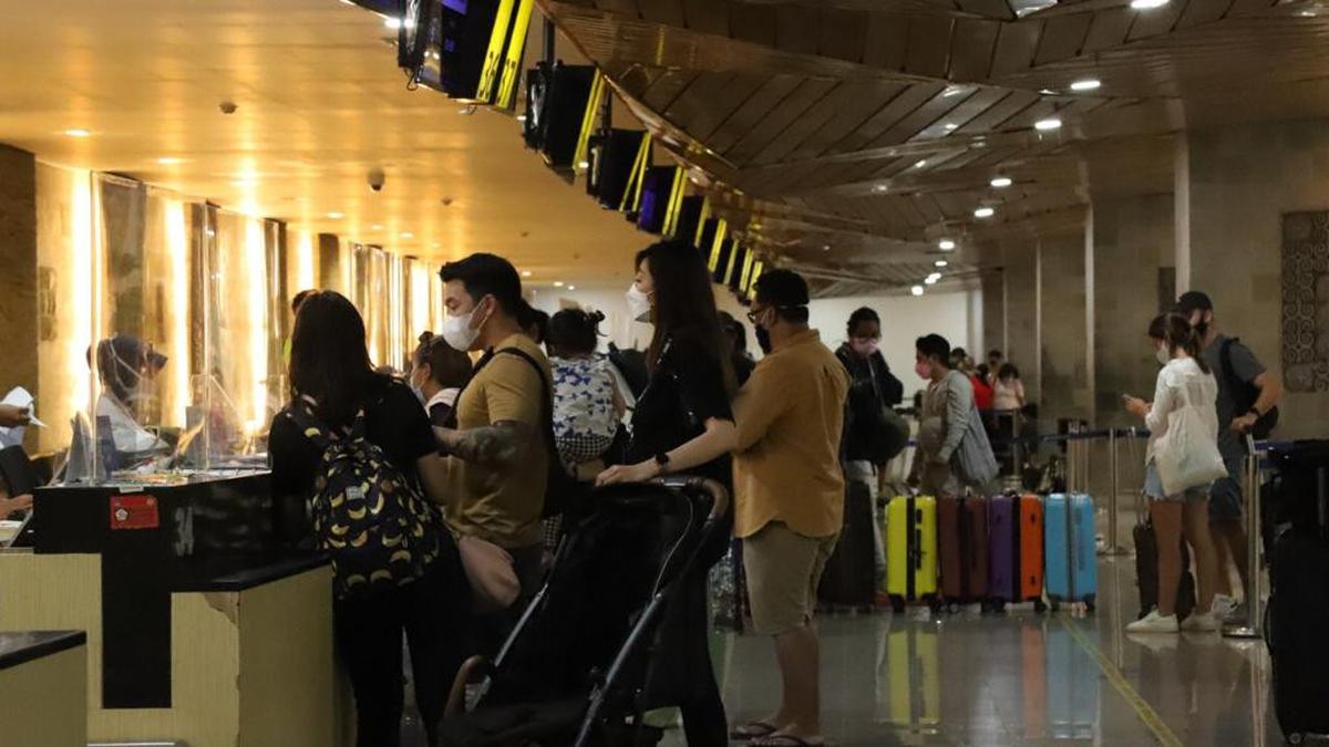 Ada Larangan Mudik, Penumpang di Bandara Ngurah Rai Malah Naik 3.740 Persen dari Tahun Lalu ...