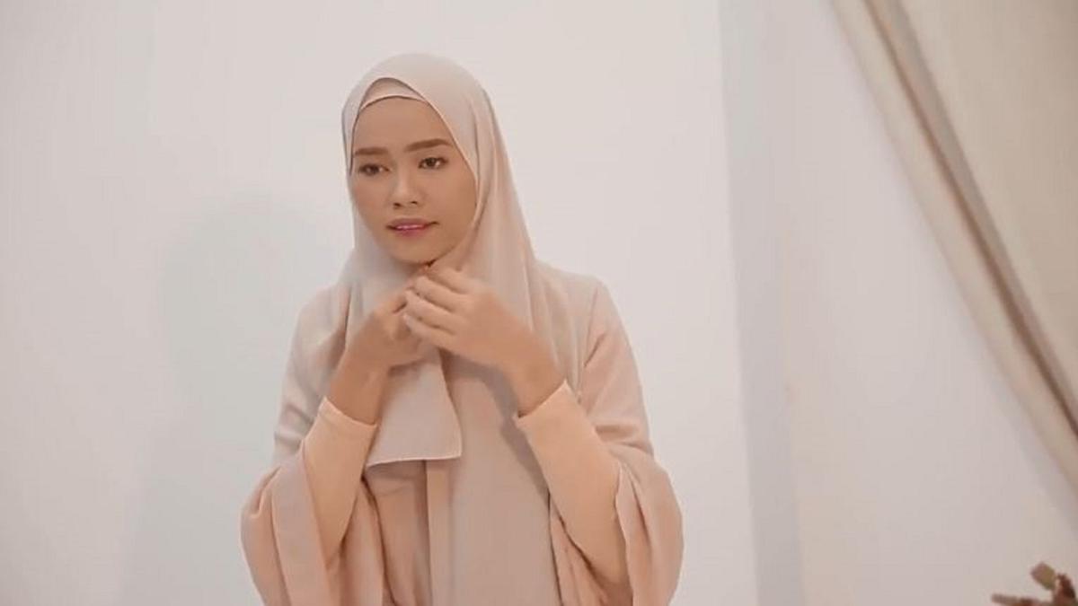 Tutorial Hijab Pasmina Syariah yang Super Simpel - Islami Liputan6.com