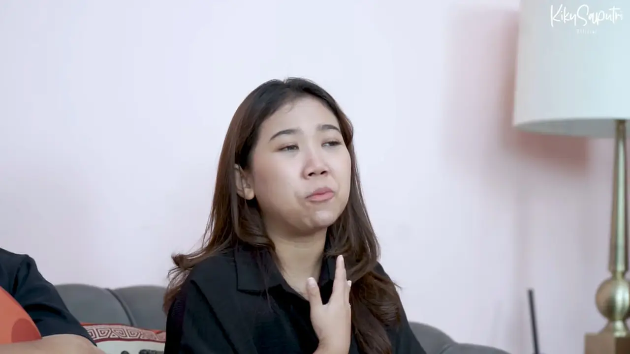 Kiky Saputri Menangis Cerita soal Ovariumnya Diangkat Usai Keguguran - ShowBiz Liputan6.com