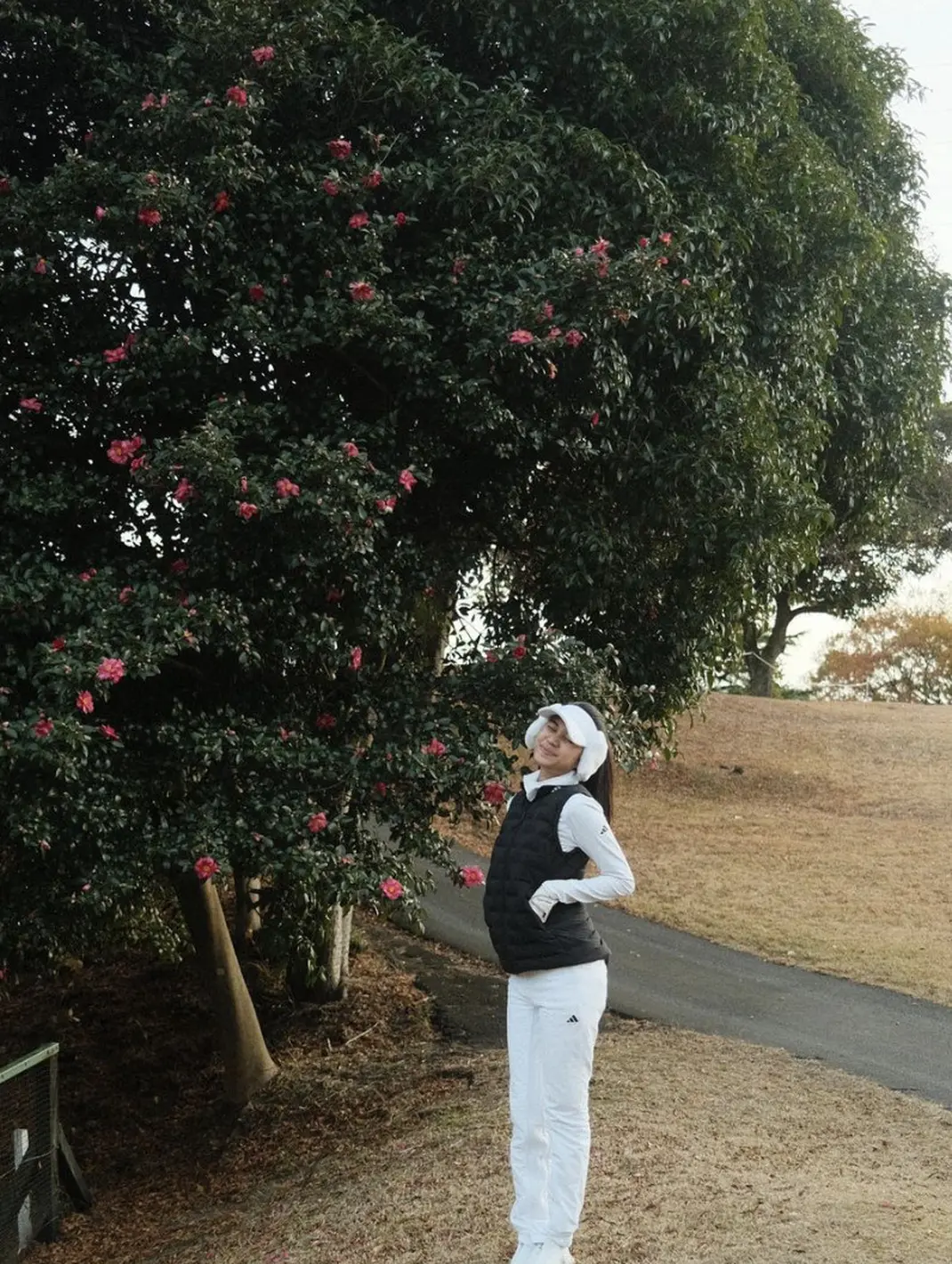 6 Gaya Keren Azizah Salsha Saat Berlibur OOTD Kekinian, Anti Gagal ...