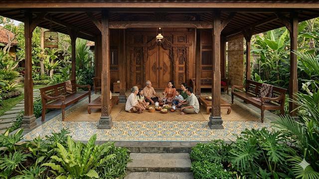6 Inspirasi Rumah Kampung dengan Serambi Luas untuk Tempat Berkumpul ...
