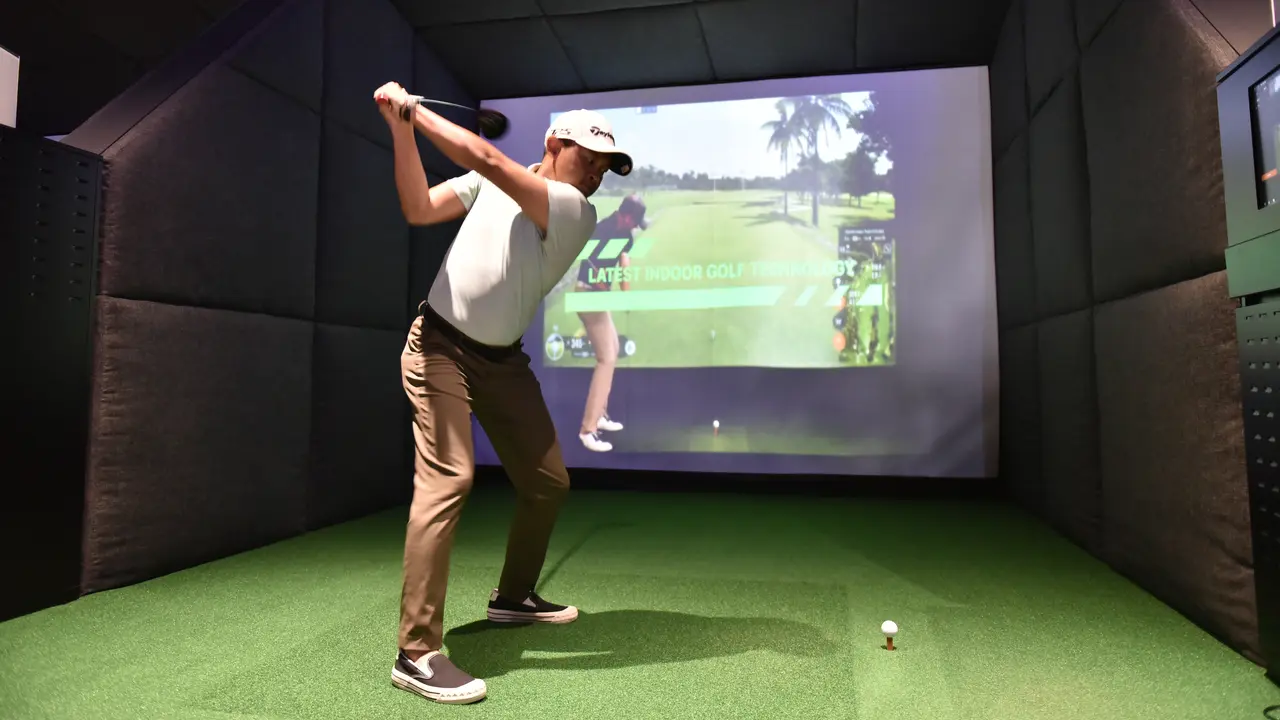 Keseruan Main Indoor Golf, Cocok Dimainkan Bersama Keluarga Saat Libur ...